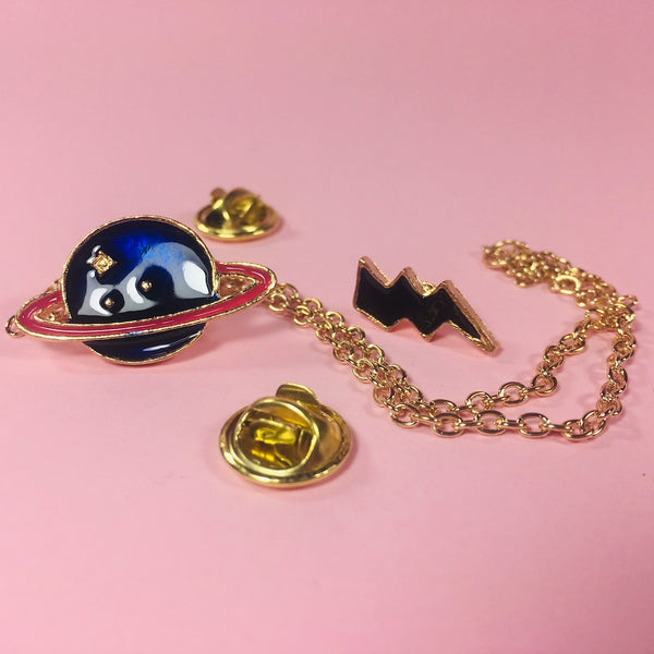 Pins Saturno y Rayo – Gift Shop Kawaii
